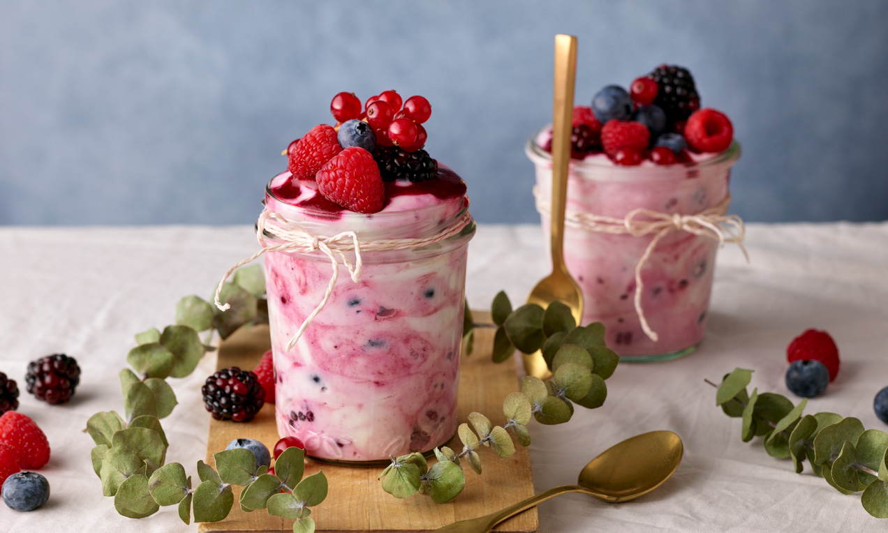 Buttermilch-Beeren-Becher Rezept | Dr. Oetker